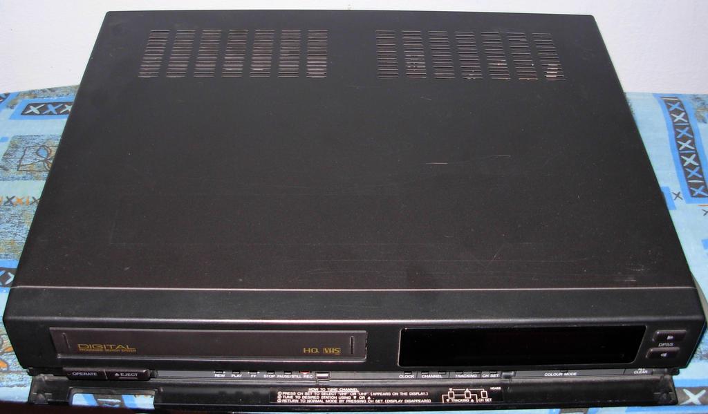 Видеомагнитофон SHARP VC-A30BP