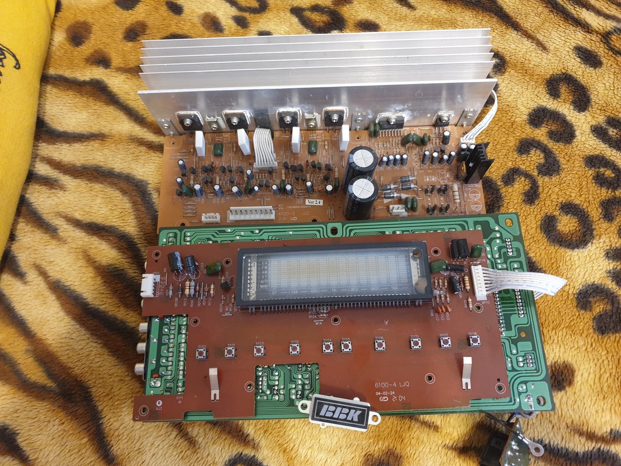 Индикатор (дисплей) люминисцентный от BBK AV210T