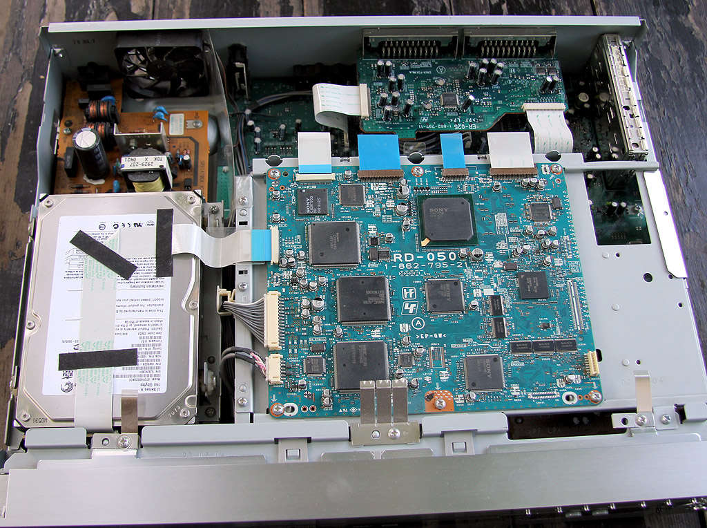 DVD-рекордер SONY RDR-HX900