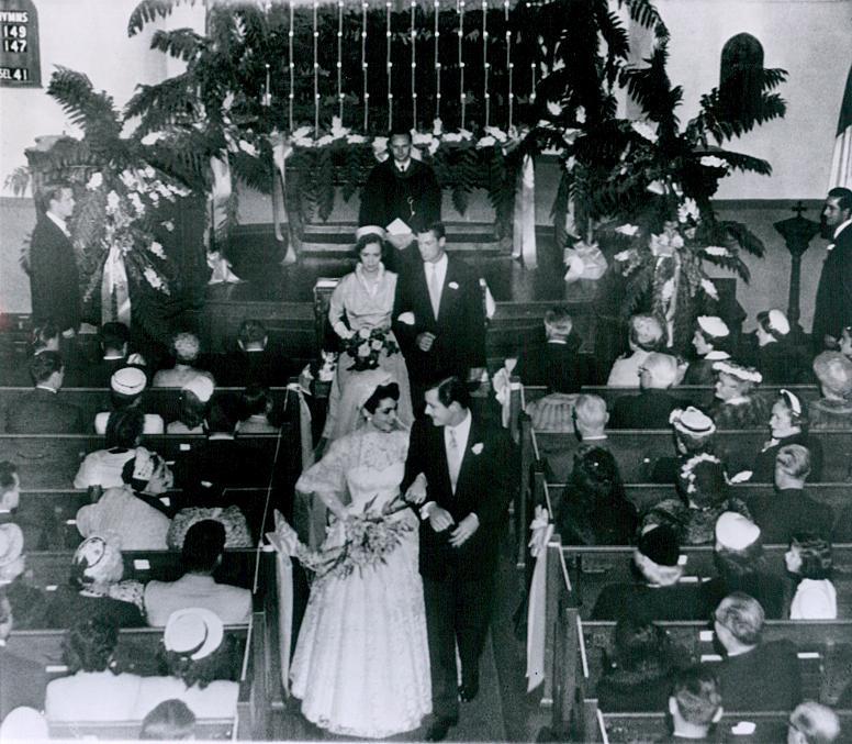 Suzan Ball - the trace of the fallen star - Amputee Devotee